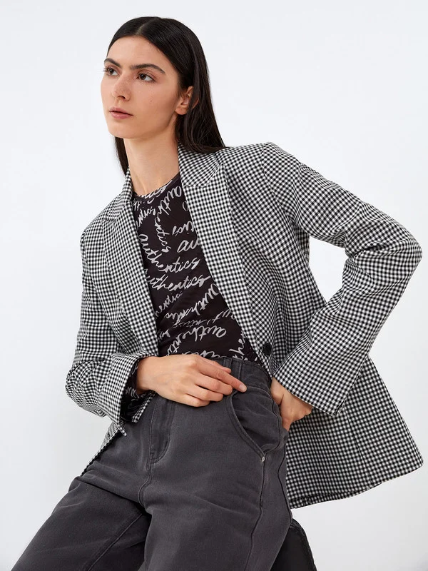 Джинсы женские mom fit Zarina купить по цене 1385 ₽ в интернет-магазине ...